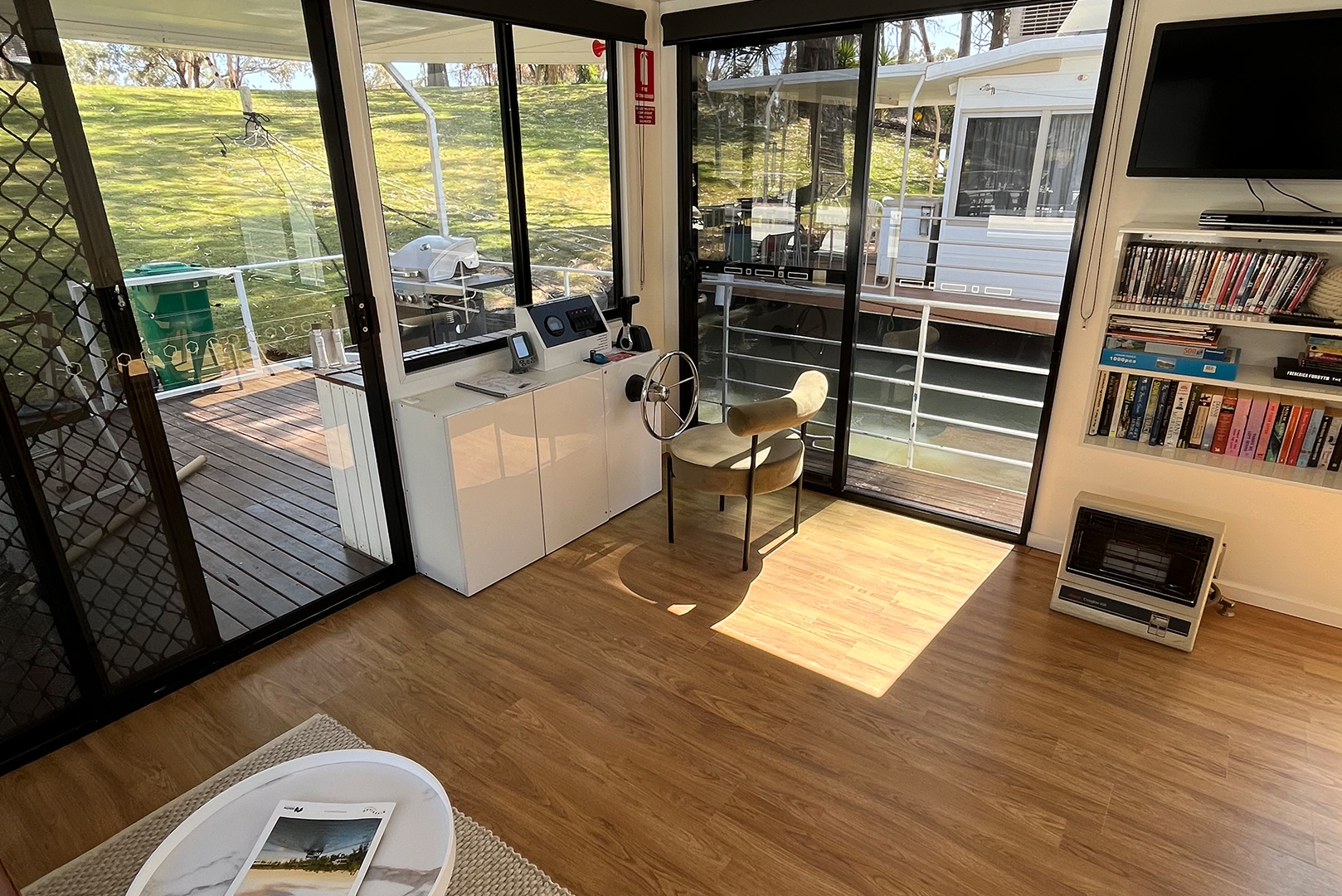 Hire the AQUA Leisure Houseboat | Kodari Houseboats Morgan SA